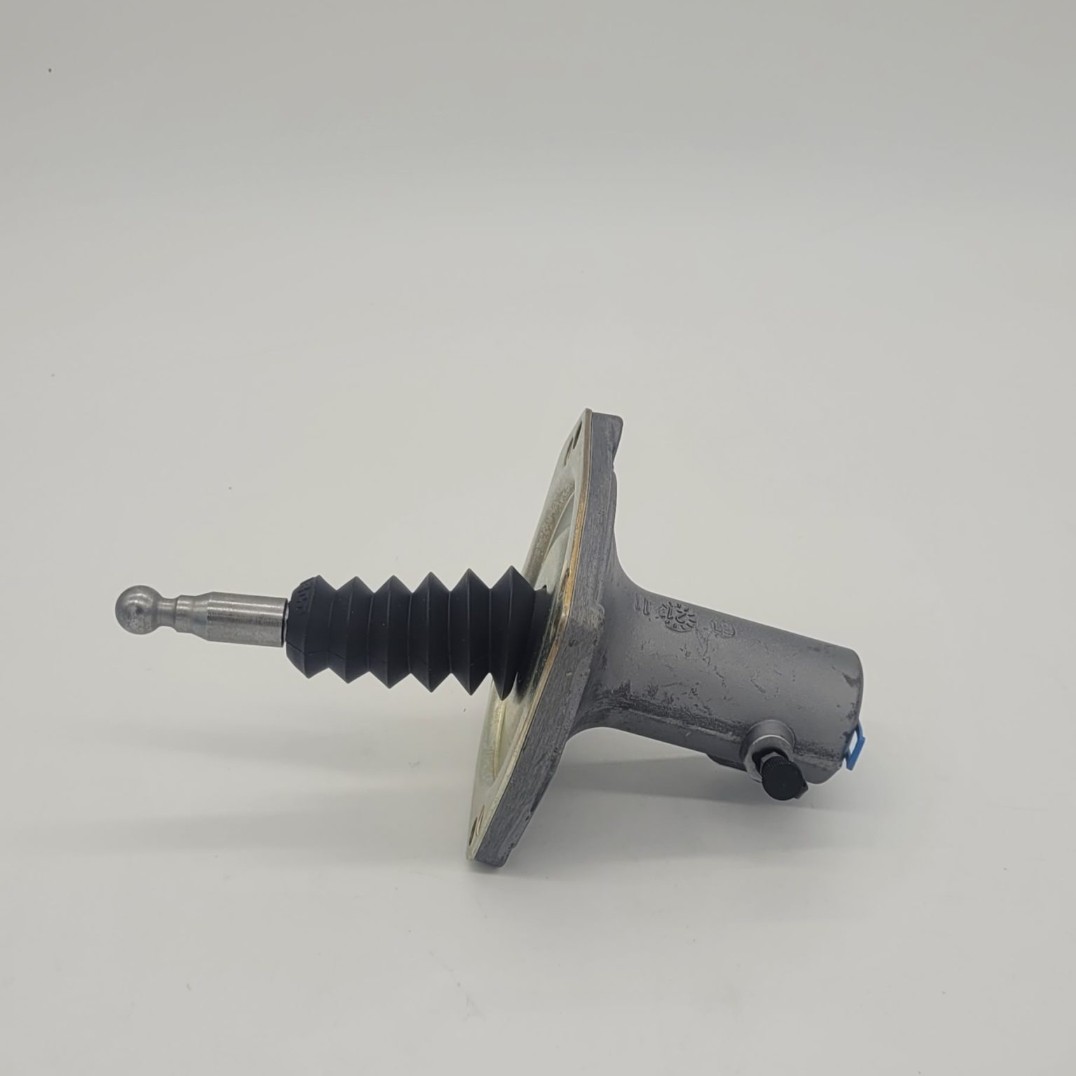 20857742 NEW SLAVE CYLINDER - Hudson County Motors is a heavy truck ...