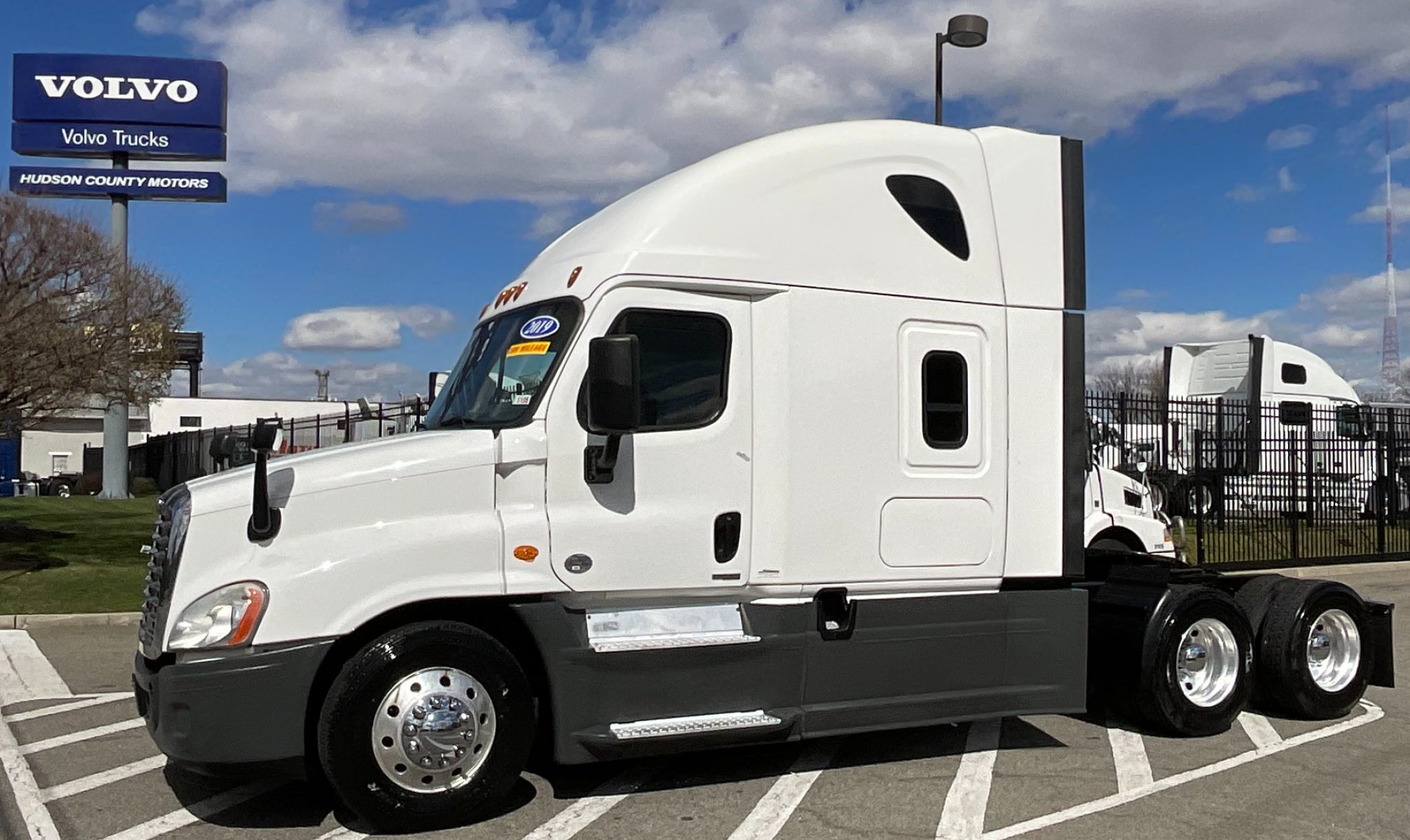 2019 FREIGHTLINER CASCADIA 125 - Hudson County Motors is a heavy truck ...