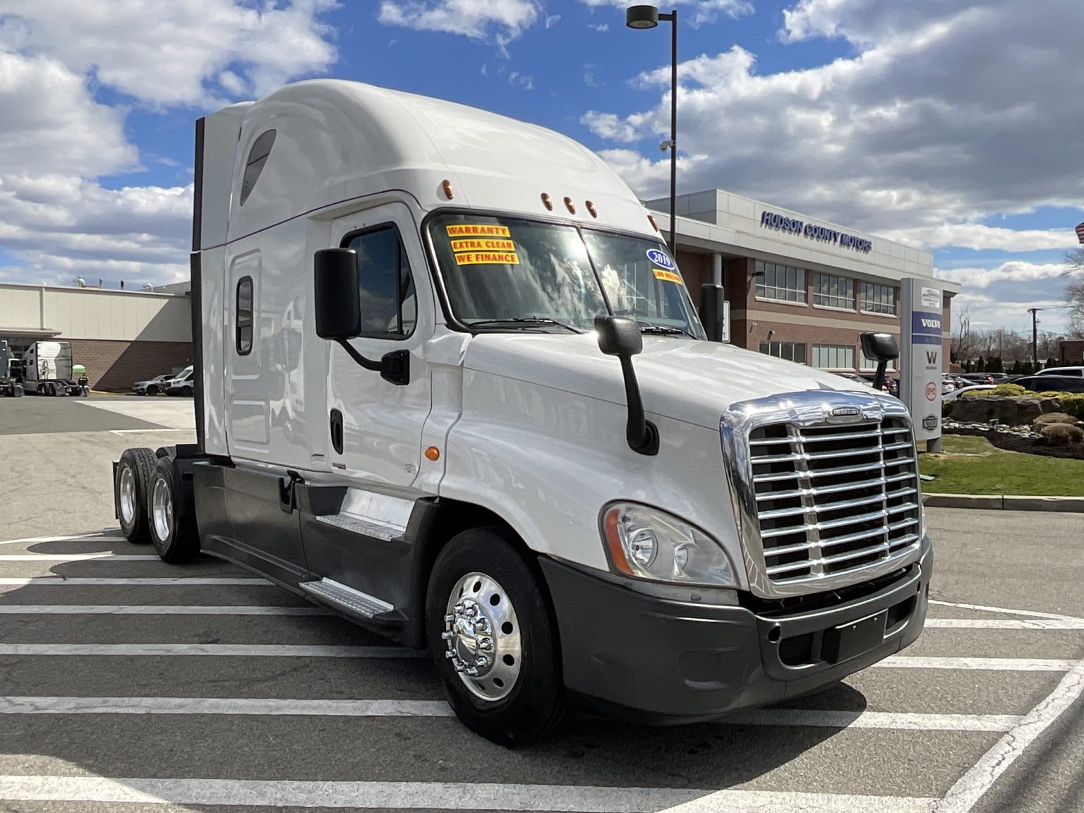 2019 FREIGHTLINER CASCADIA 125 - Hudson County Motors is a heavy truck ...