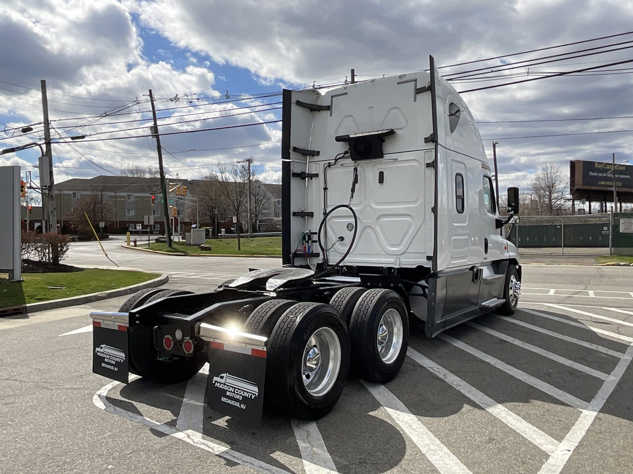 2019 FREIGHTLINER CASCADIA 125 - Hudson County Motors is a heavy truck ...