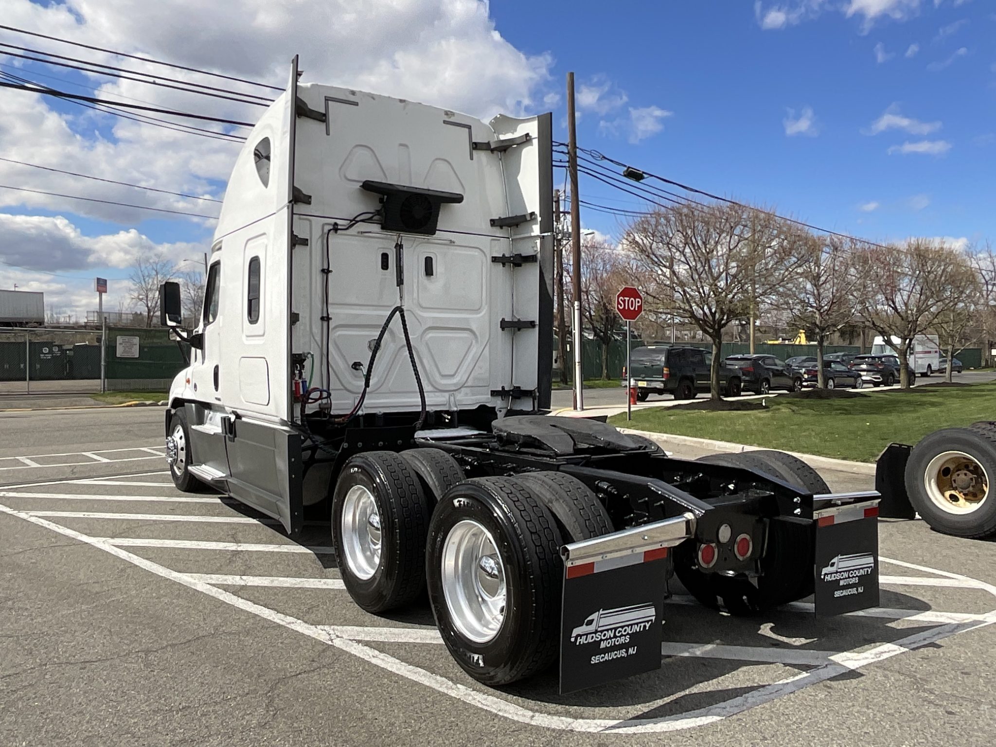 2019 FREIGHTLINER CASCADIA 125 - Hudson County Motors is a heavy truck ...